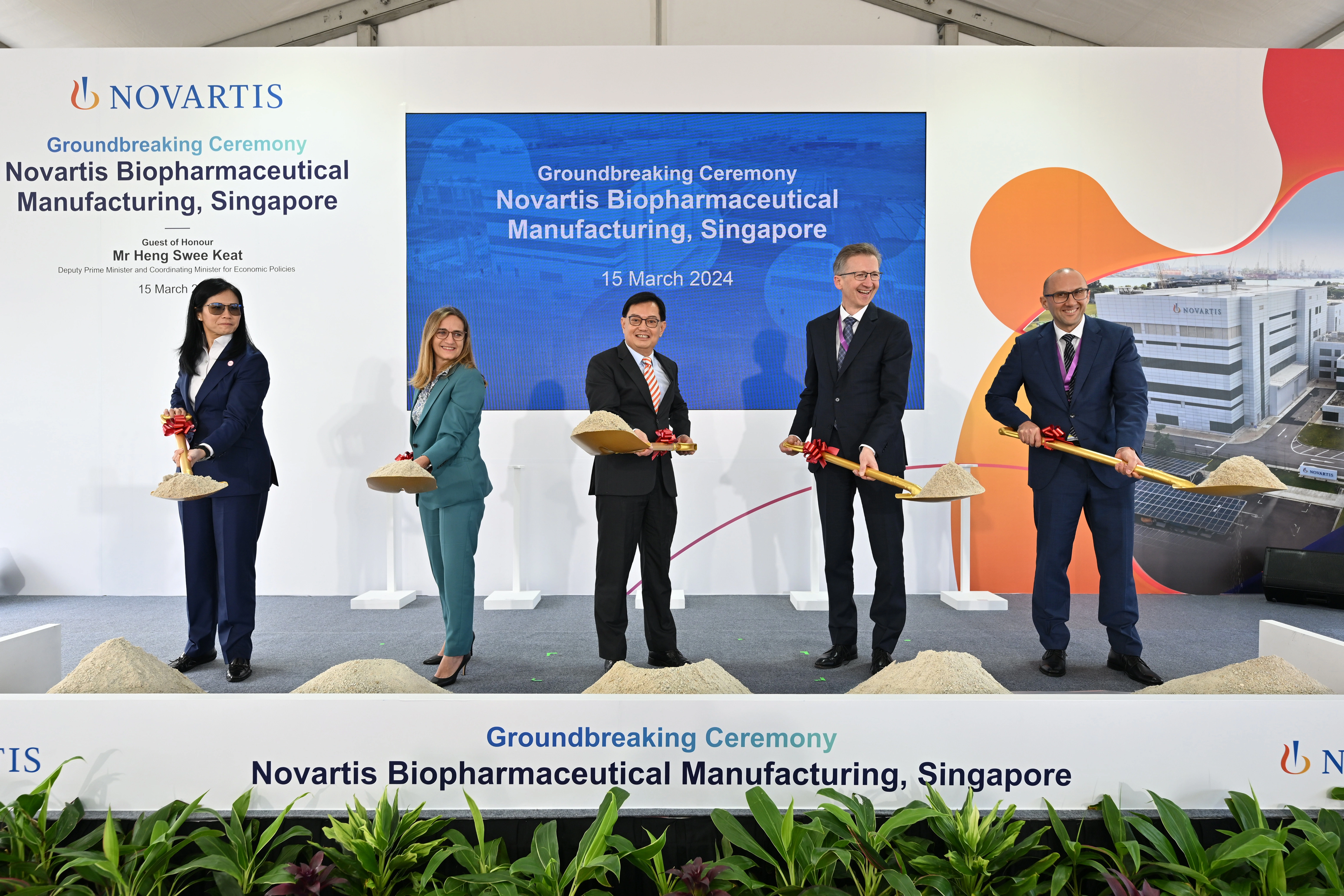 Novartis expands its biopharmaceutical manufacturing site in Singapore ...