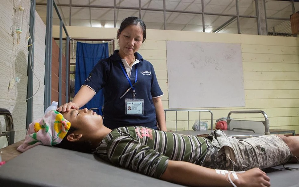 Experimental treatment clears malaria infections in small clinical ...